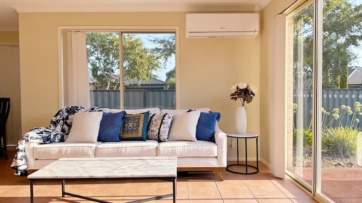 Aircon In Each Room/cozy Beds/shopping Center - Werribee