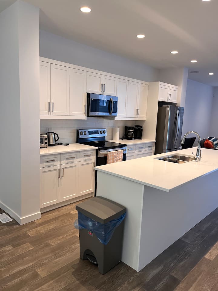 Bright, Clean, Cozy Winnipeg Home - Winnipeg