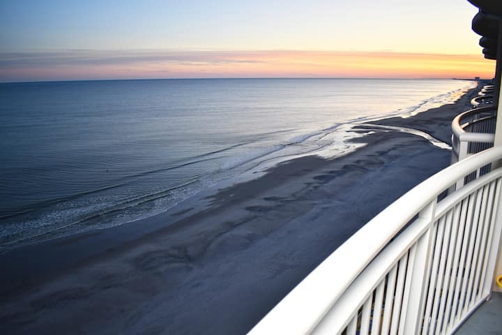 Sandy Beach Resort, 1bdr Oceanfront, 8 Guests - Myrtle Beach, SC