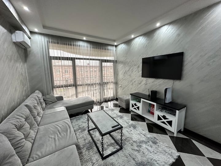 Stylish 2-room Apartment With A Smart Home - Yerevan