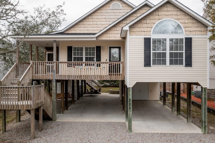 The Perfect Spot -
Spring Is On The Way! - Oak Island, NC