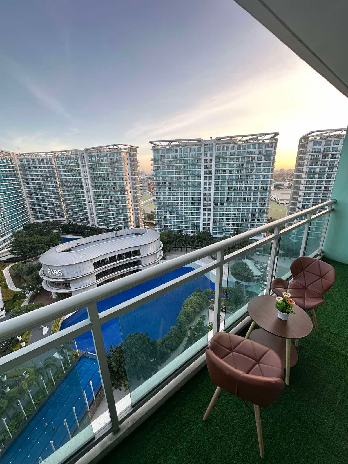 A beach summer Vibes in the City - Bed and breakfasts for Rent in ...