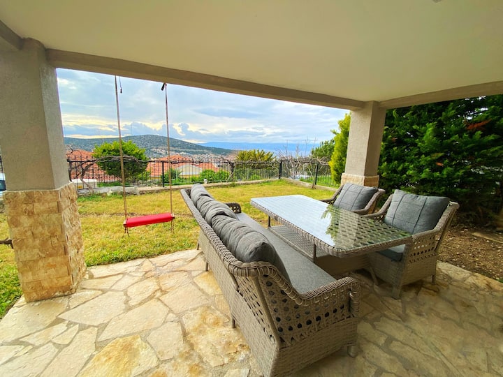 ÇEşme Merkezde Villa - Çeşme