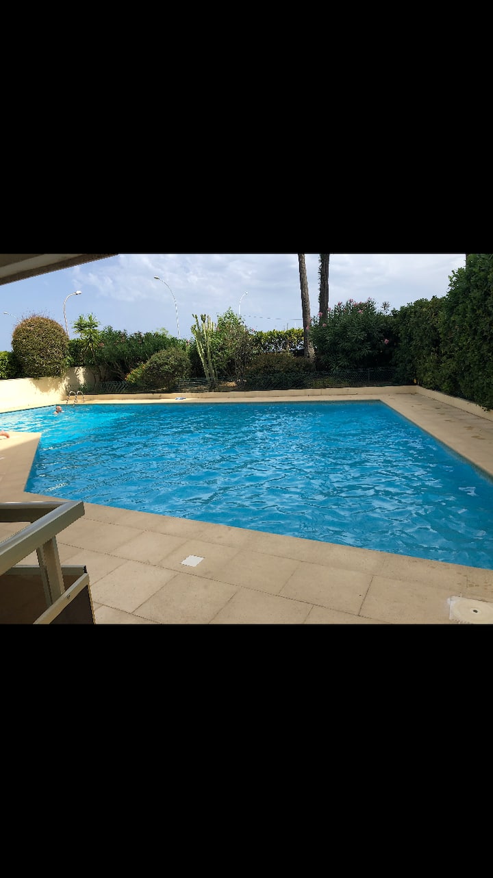 Joli Studio Bord De Mer+piscine
Menton Garavan - Menton