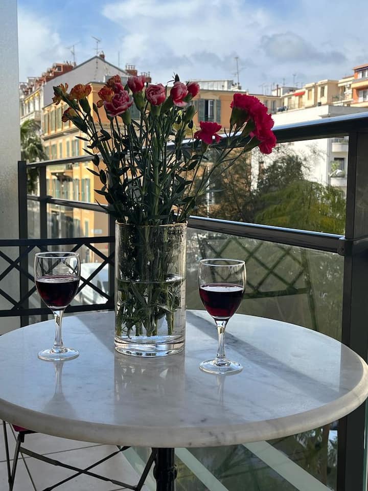 Apartment In The Center With Underground Parking - Nizza