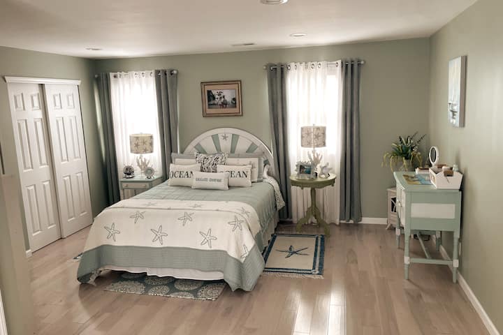 Brigantine Beach House Getaway - Brigantine, NJ