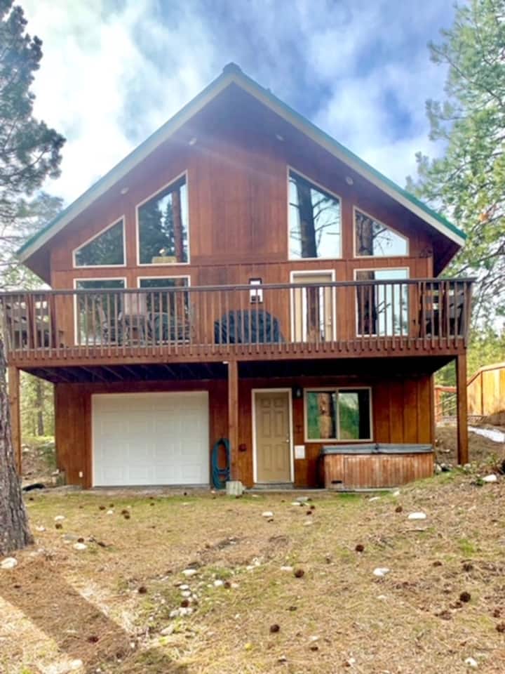Rowe's Retreat On Wenatchee River - Leavenworth, WA
