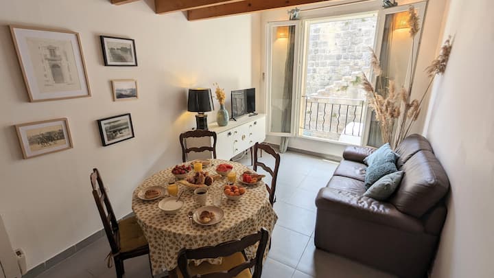 Maison De Village Avec Garage - Saint-Laurent-d’Aigouze