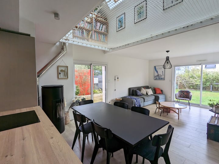 Superbe Maison De Ville Avec Jardin - Lorient