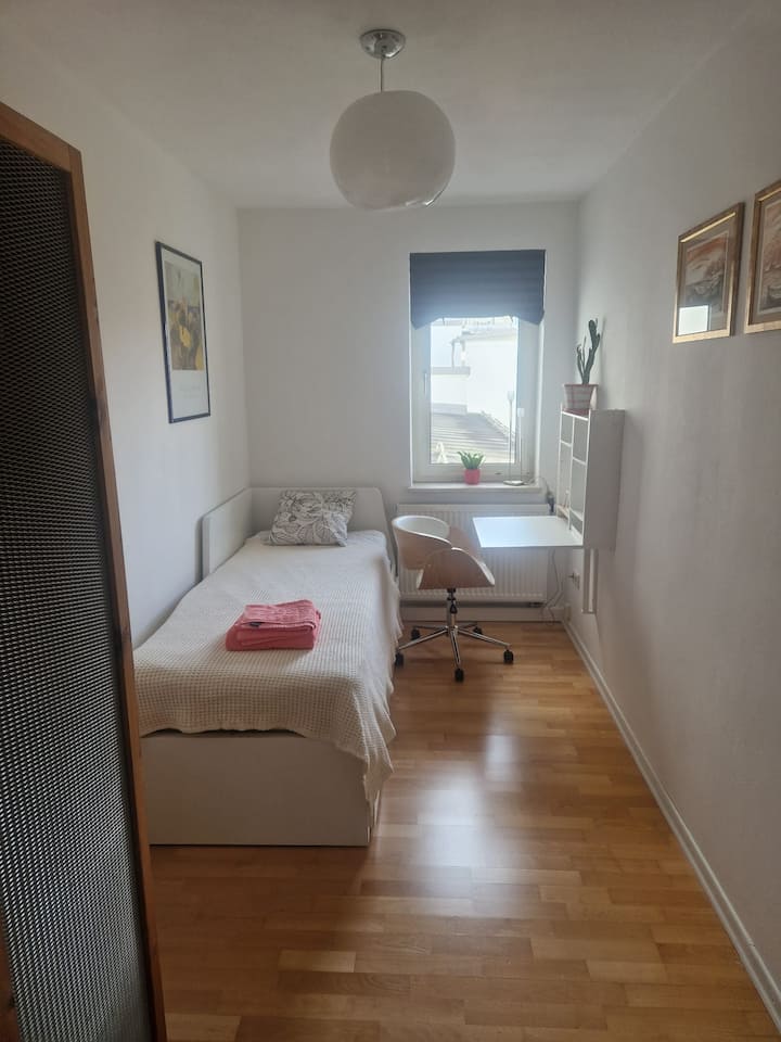 Cozy Private Room In Schwabing - Munich