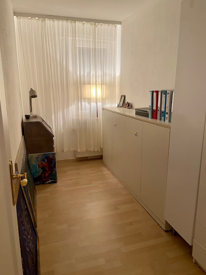 In Toplage- Schöne Wohnung, Zentral - Stuttgart