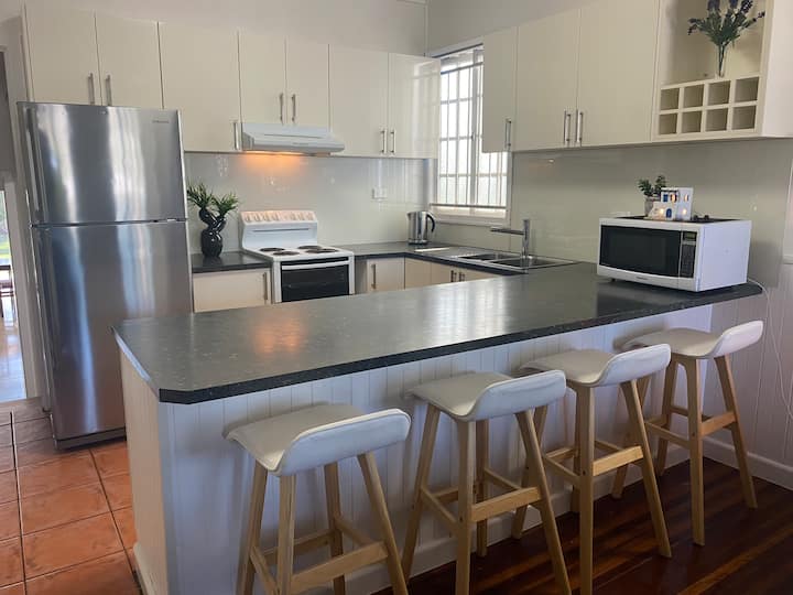 Quiet Homely Cottage Scarborough - Brisbane