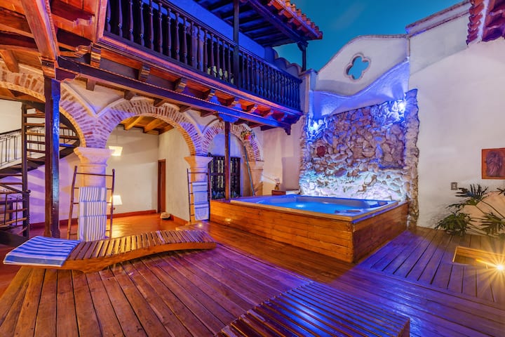 Casa De La Moneda, Walled City 6bd - Cartagena de Indias