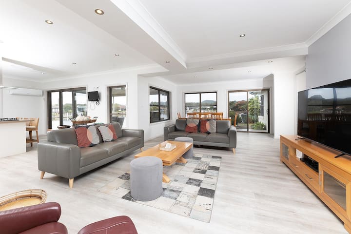 Elouera Crescent - Forster