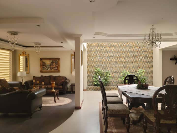 Villa Elegante En Cuenca "Casa Isabella" - Cuenca