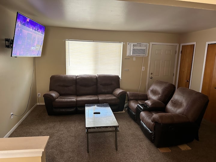 Cozy 1br With Kitchen - Westland, MI
