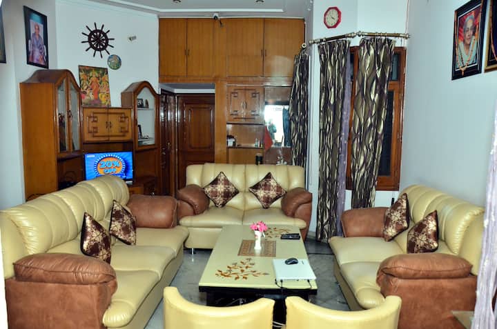 Central & Beautiful 1 Double Br House N/model Town - Jalandhar