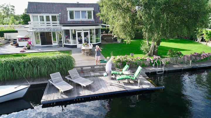Heerlijk Gezinshuis Aan Het Water Bij Amsterdam. - Breukelen