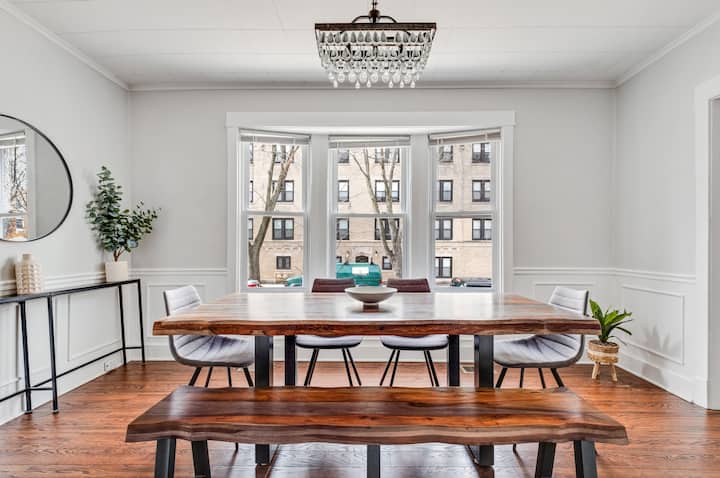 Large 4 Bed Apt In Rogers Park! - Evanston, IL