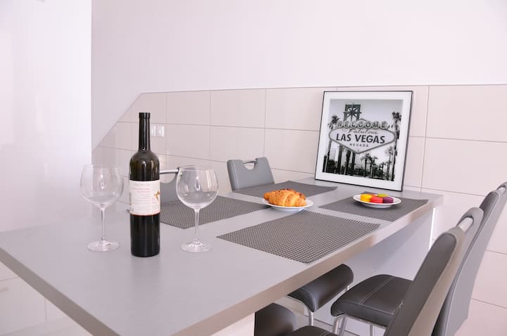 Maslina - Two Bedroom App. For 4 - Novalja