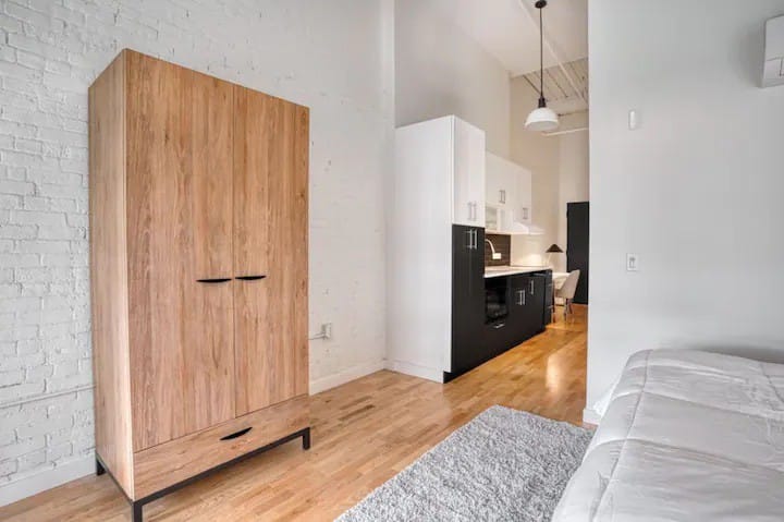 Private Large Executive Suite Pratt & Trumbull - Hartford, CT