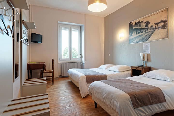 Hôtel Du Commerce 3* - Chambre Triple - Autun
