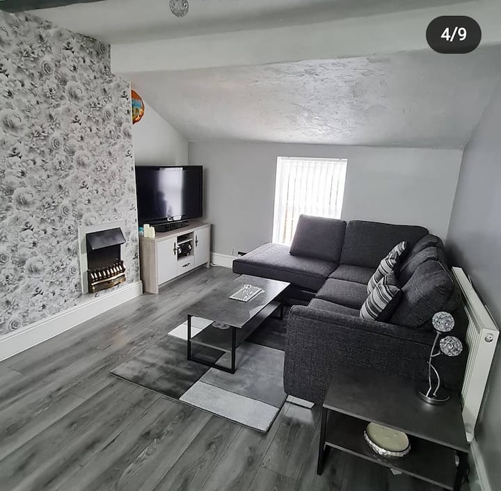 Beautiful Top Floor Room - Liverpool