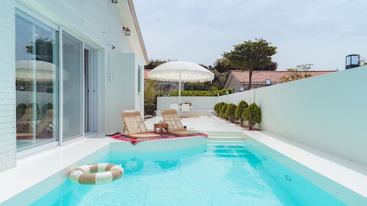 제주 함덕독채, 수영장,
애견동반가능 - Jeju-si