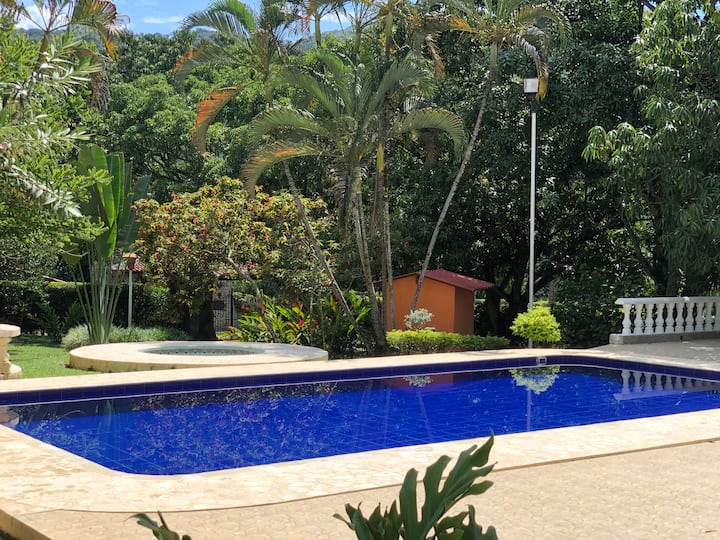 Hermosa Finca, Piscina, Cancha 16 Personas. - San Jerónimo