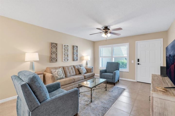 Gorgeous 2 Bedroom 2 Bath Condo - Bonita Springs, FL