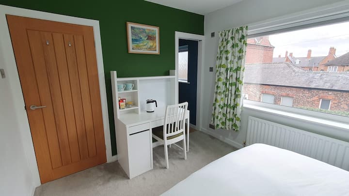Superking Memory Foam W/ Ensuite - Saltburn-by-the-Sea