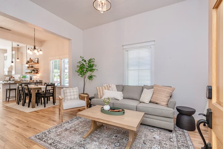 2 Bd Home In The Heart Of Loomis - Rocklin, CA