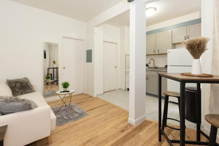 Central Park, 2 Modern Bedrooms! - Edgewater, NJ