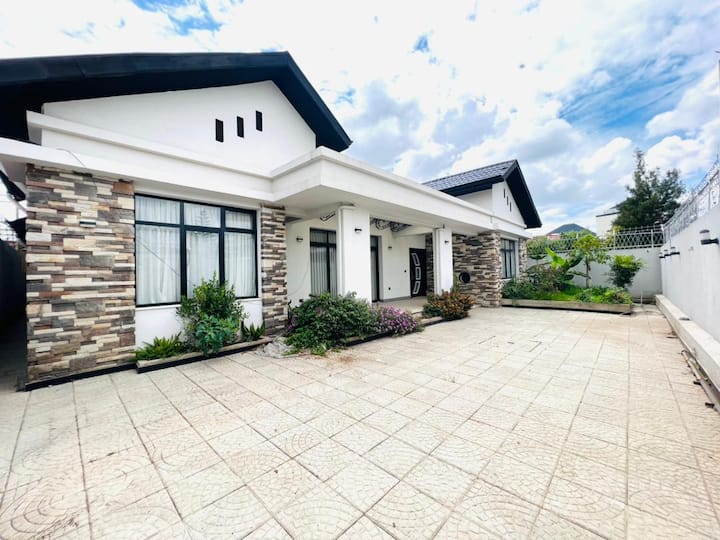 Luxurious Modern Villa - Addis Ababa