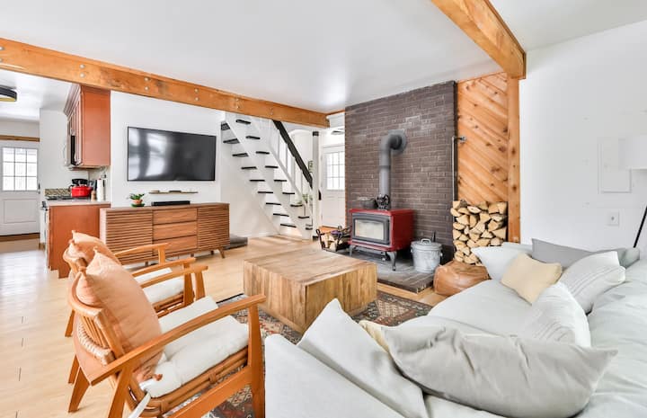 Private Retreat Minutes From Town & Both Mountains - Hunter, NY