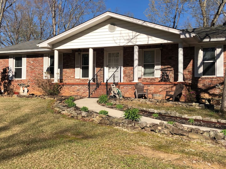 The Farm House - Lookout Mountain, GA