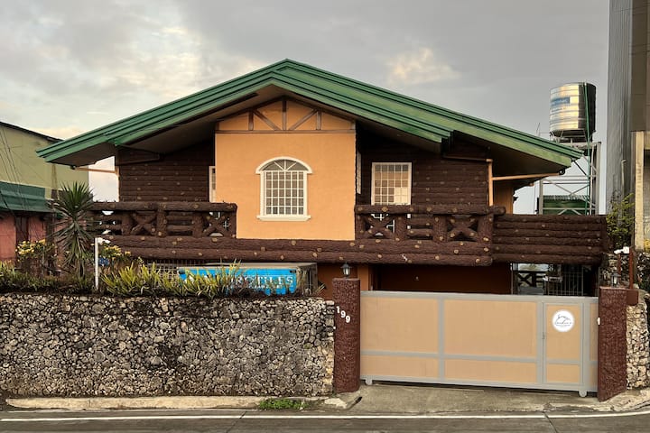 Sachee’s Rustic House Baguio (Main House) - Baguio City