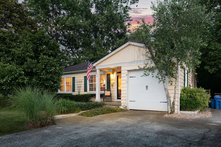 Charming Cottage | Near I-75 & Horse Park + Farms - Lexington, KY