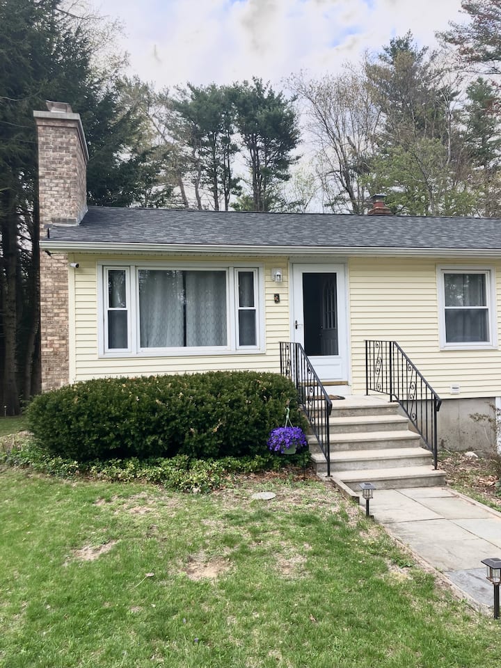 County Way Cottage - Nipmuck State Forest, Stafford Springs