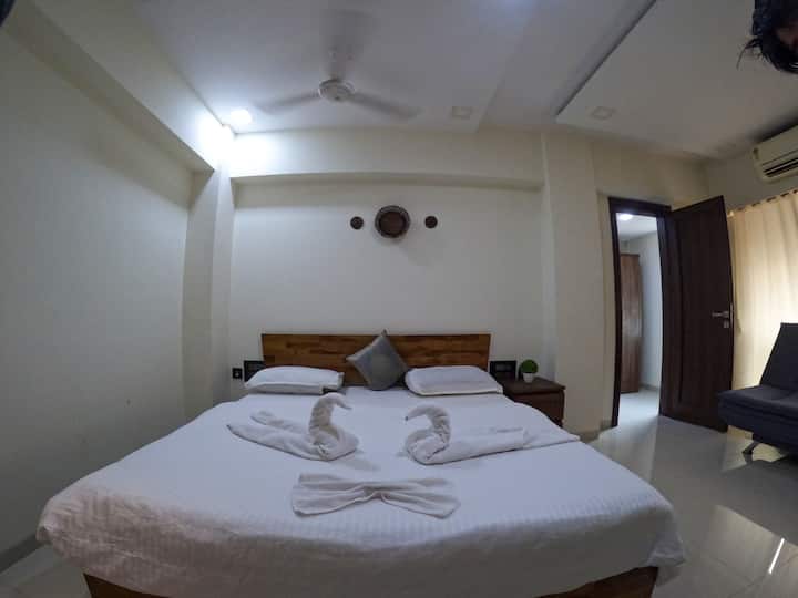 Gateway Apartment Vile Parle East Near Airport - Mumbai