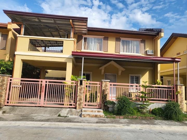 Transient House In Orani, Bataan - Hermosa
