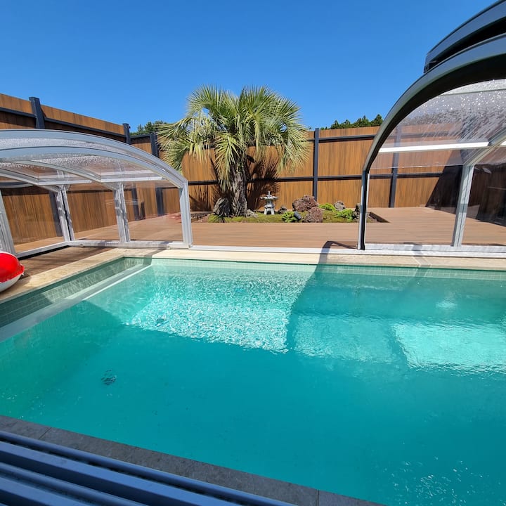 하와이안풍 럭셔리 풀빌라 쉼앤오프-룸오프(Room Off) - Jeju-si