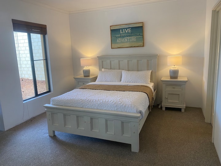 Cosy House, Great Location, Walk To Beach, Town. - Dunsborough