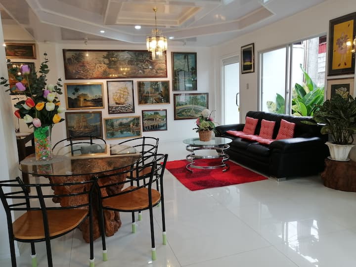 Sillero Painting Gallery And Hostel - Dumaguete