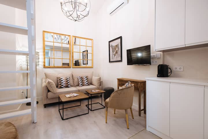Selecta/elegante Y Céntrico Apartamento - Sevilla
