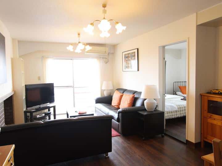 Spacious 2 Bedroom Apartment With Balcony - Kobe