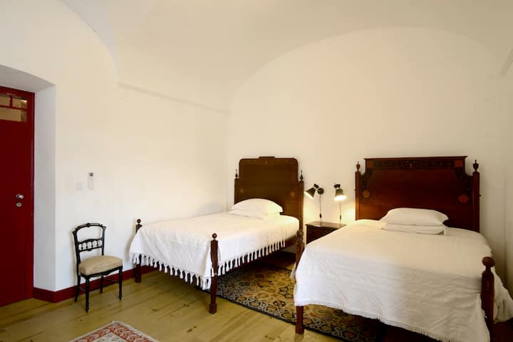 Casa Garcia Amareleja - Quarto Santa Teresinha - Moura
