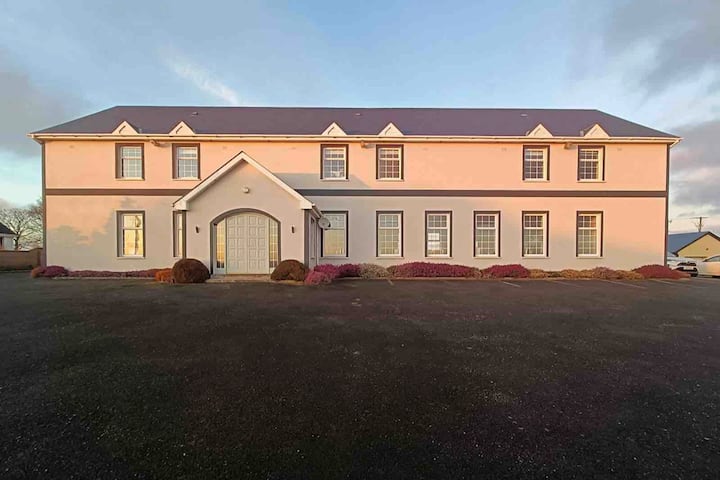 Belclare Manor - Celtic Stays - Tuam