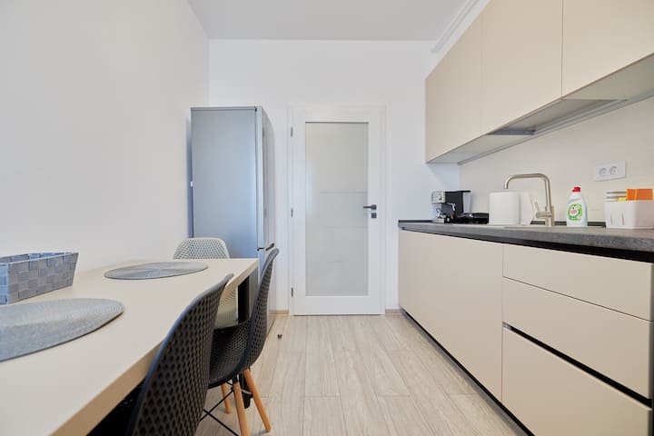 Alessandro Home6 Centru Palasmall Iași Qresidence - Iași