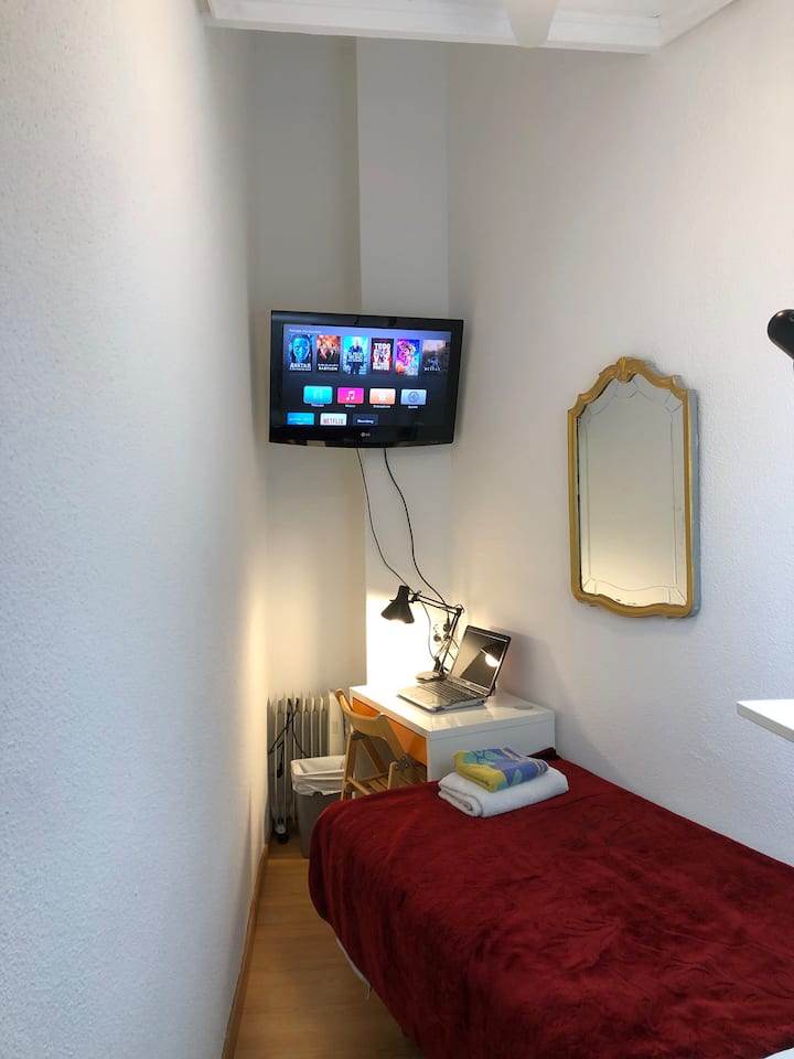 Habitación Privada En Gran Via, Centro De Madrid - Chueca